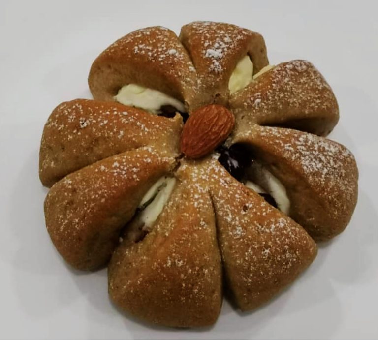 German Cream Cheese Bun - Bake With Yen